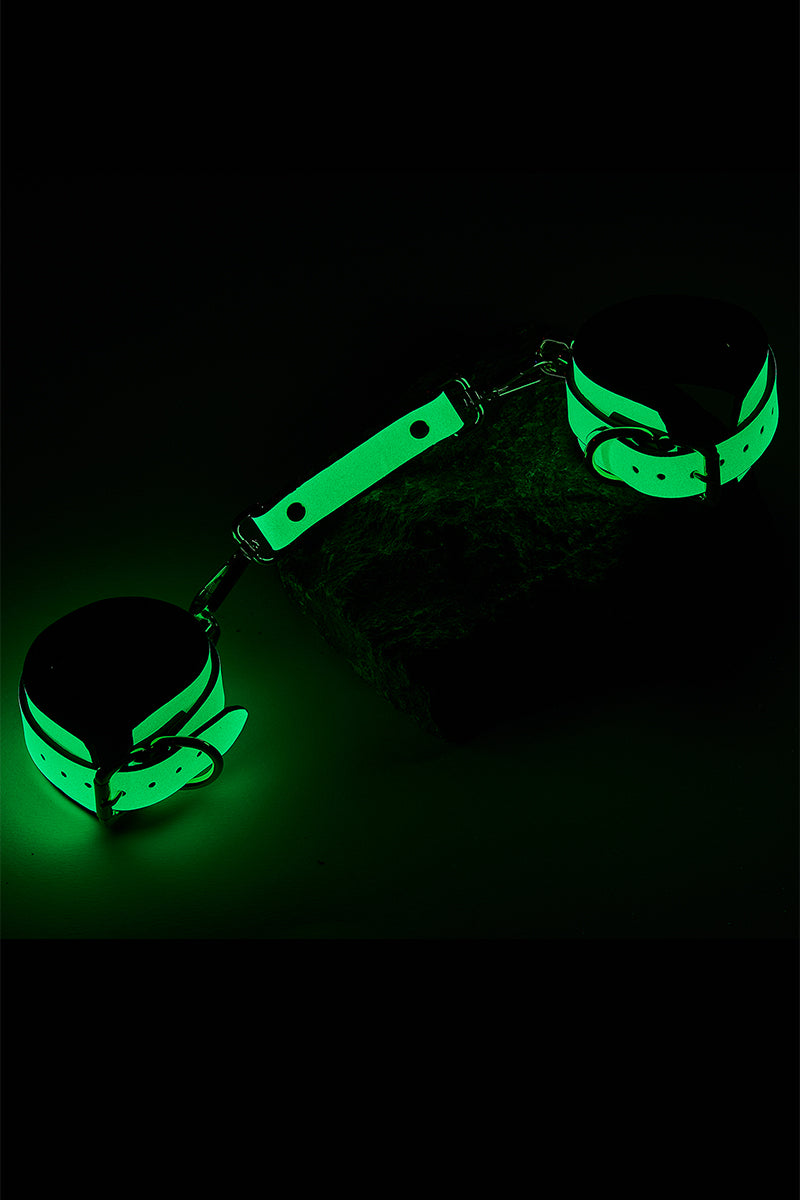 Radiant Handcuff Glow in the Dark Green | Fetshop